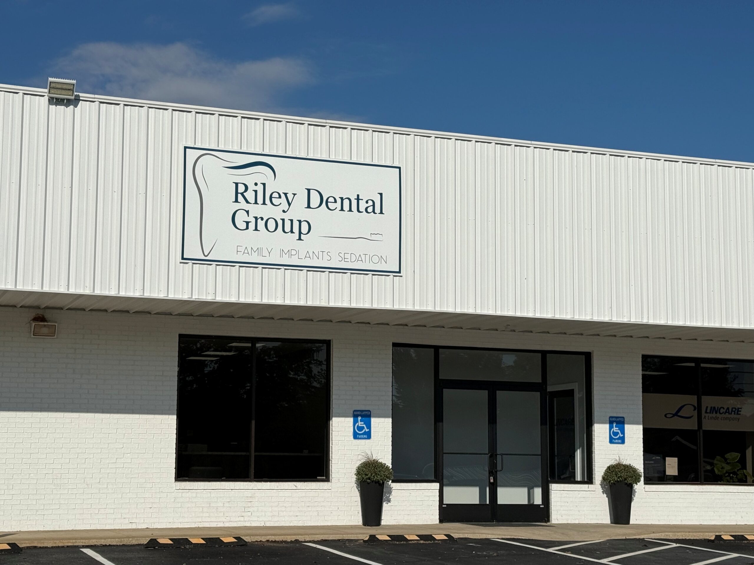 Smiths Grove | Riley Dental Group | Our Experienced & Caring Staff